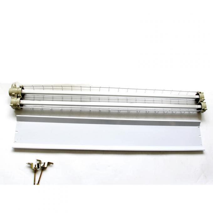 IP65 2ft 4ft Linear Light Fixture Single Double Tubes Explosion Proof